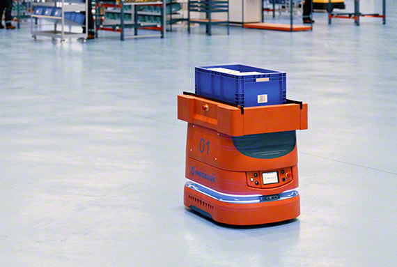 Autonomiczne roboty mobilne (AMR) - Mecalux.pl