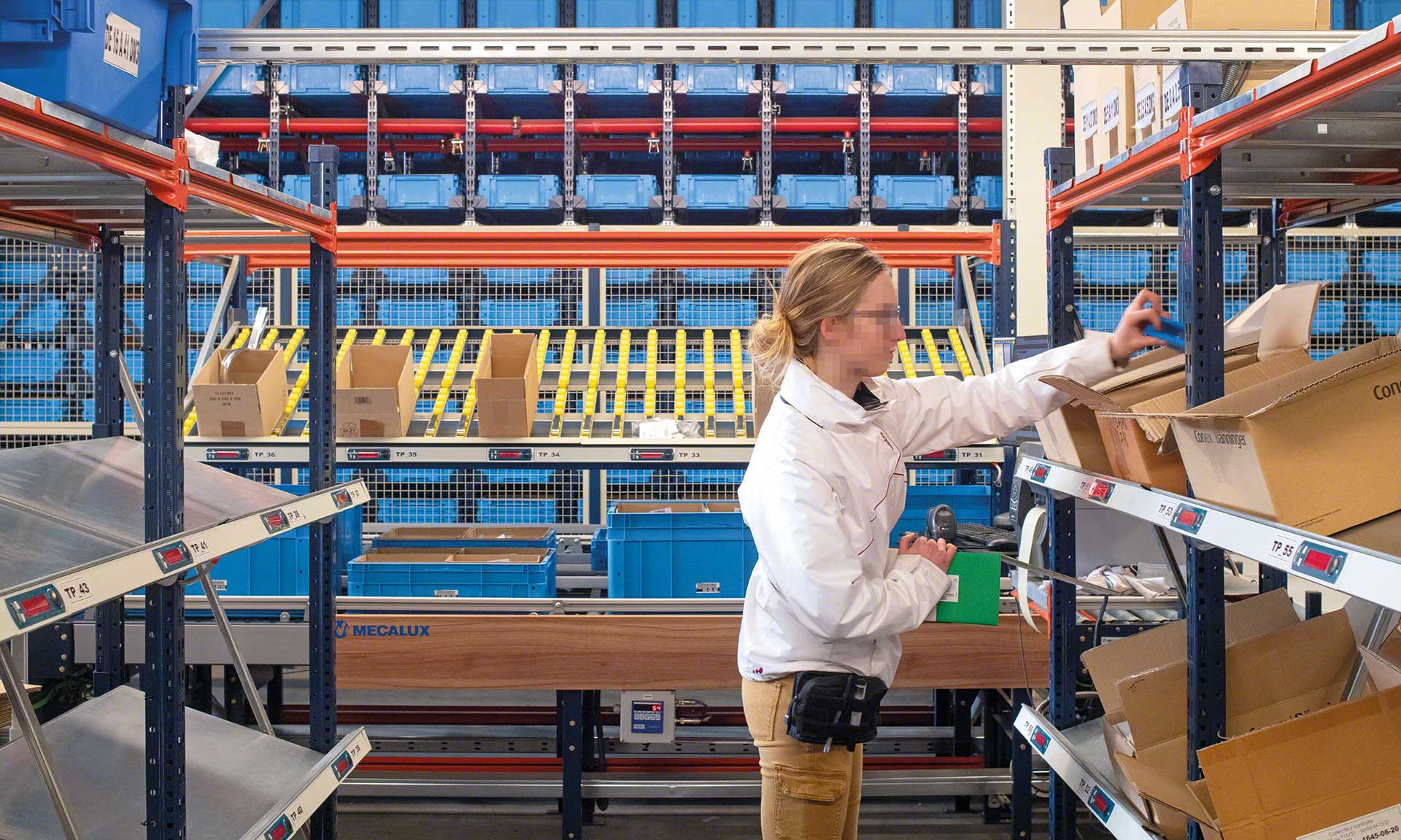 Hardware dla WMS – lista kluczowych urządzeń - Mecalux.pl