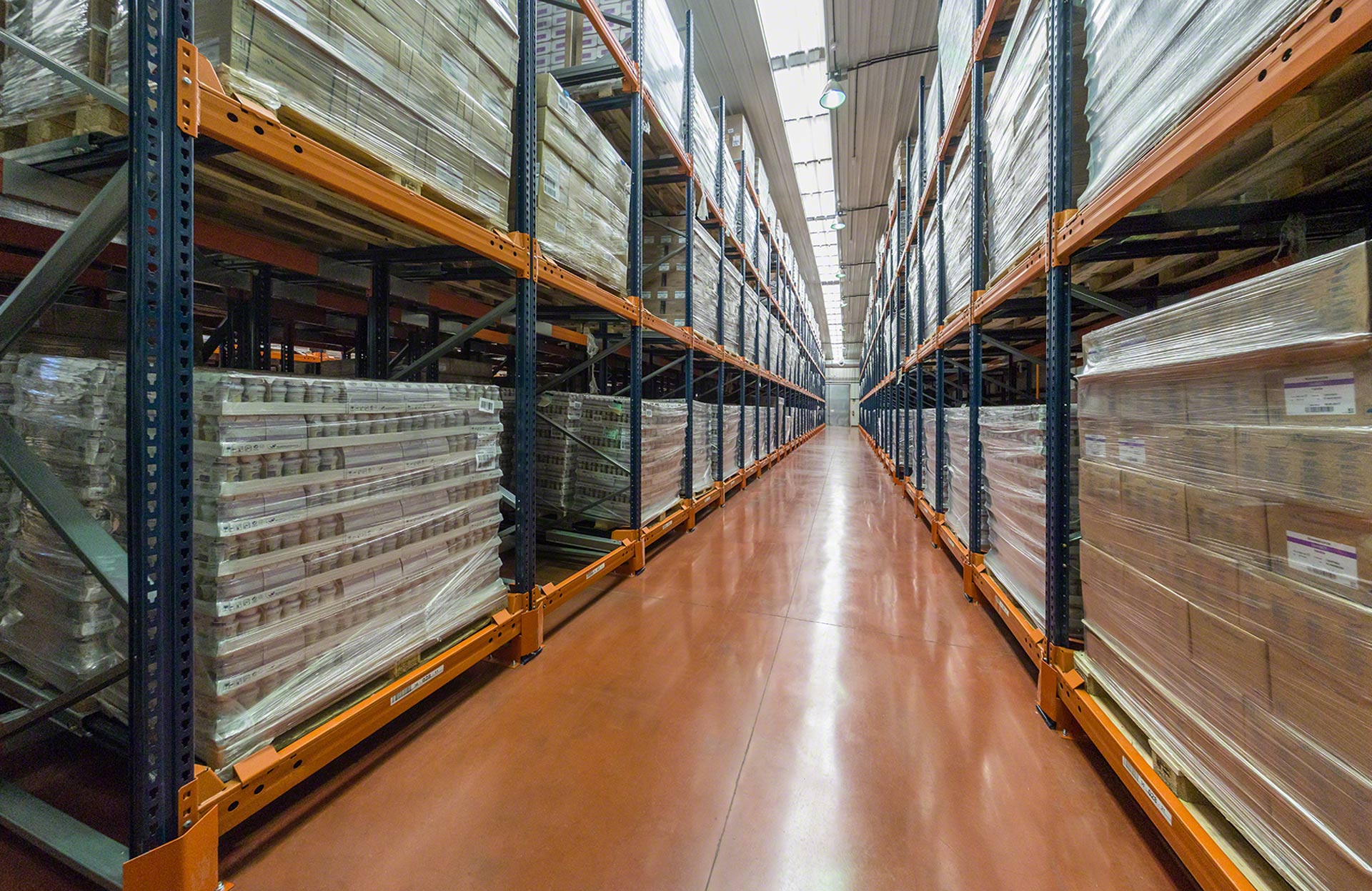 Regały push-back - Mecalux.pl